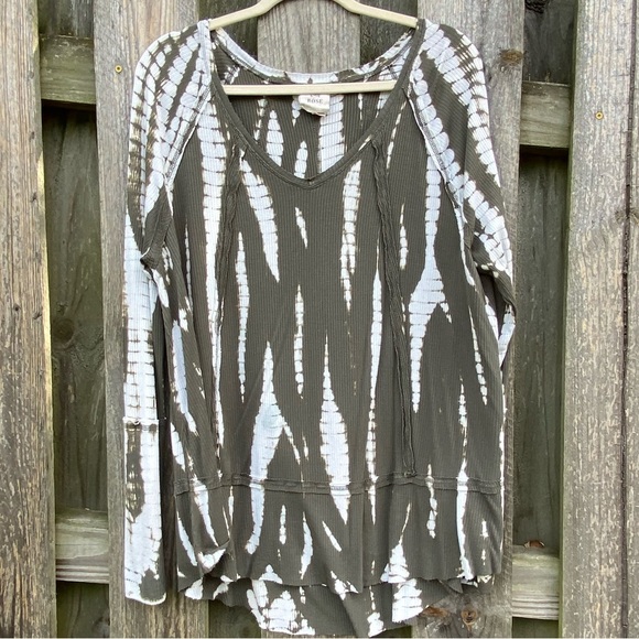 Knox Rose | Tops | Knox Rose Xxl V Neck Tie Dye Pattern Raw Edge ...
